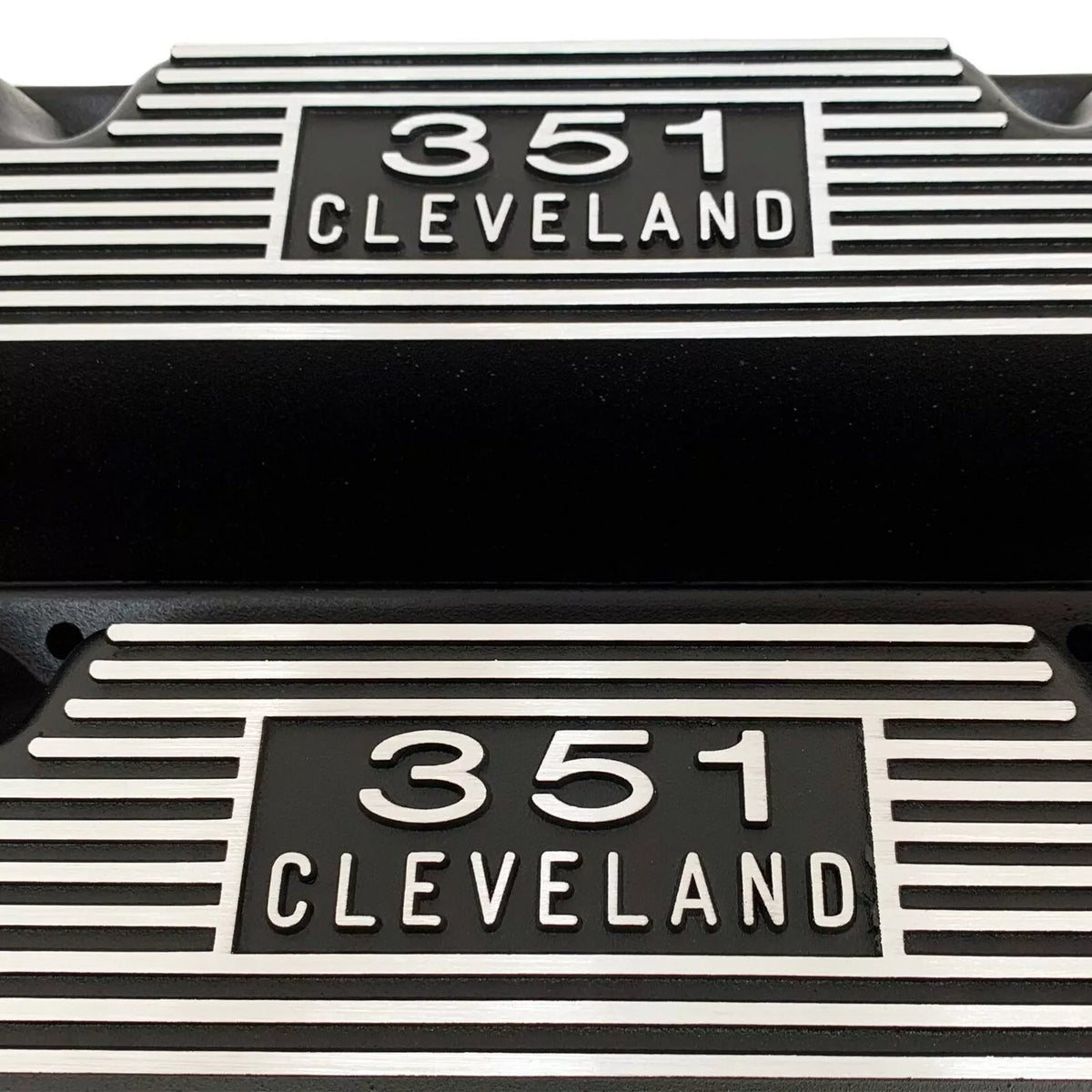 Ford 351 Cleveland - Die-cast Logo - Finned Valve Covers - Black ...