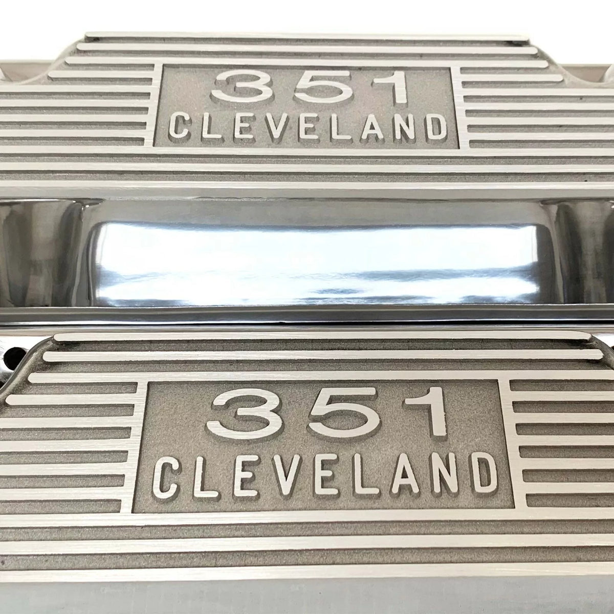 Ford 351 Cleveland - Die-cast Logo - Finned Valve Covers - Polished ...